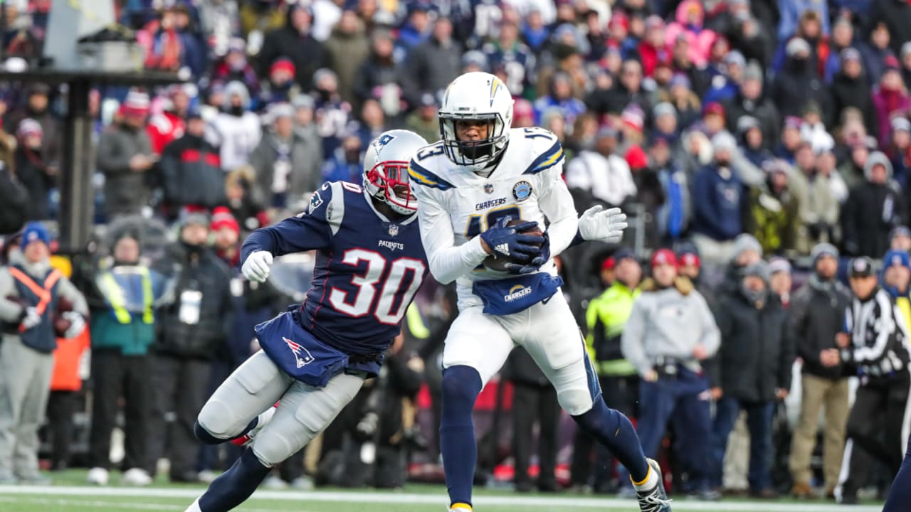 Keenan Allen Makes Contested Catch for 32-Yard Gain