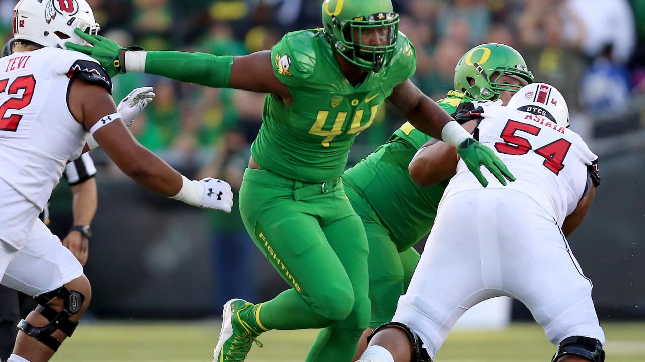 Oregon's DeForest Buckner in Action