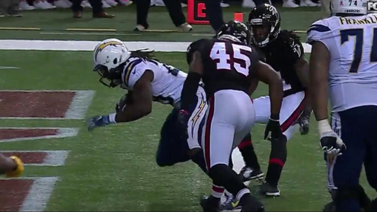 Melvin Gordon Fights His Way in for the TD