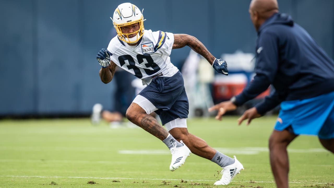 Photos: Chargers Continue Offseason Training