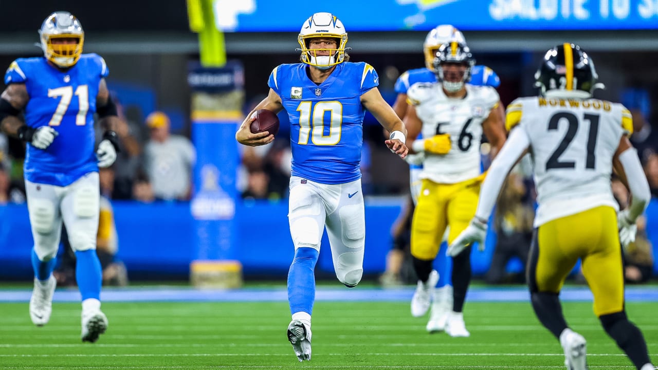 Game Highlights: QB Justin Herbert Moves the Chains on Third Down Scramble