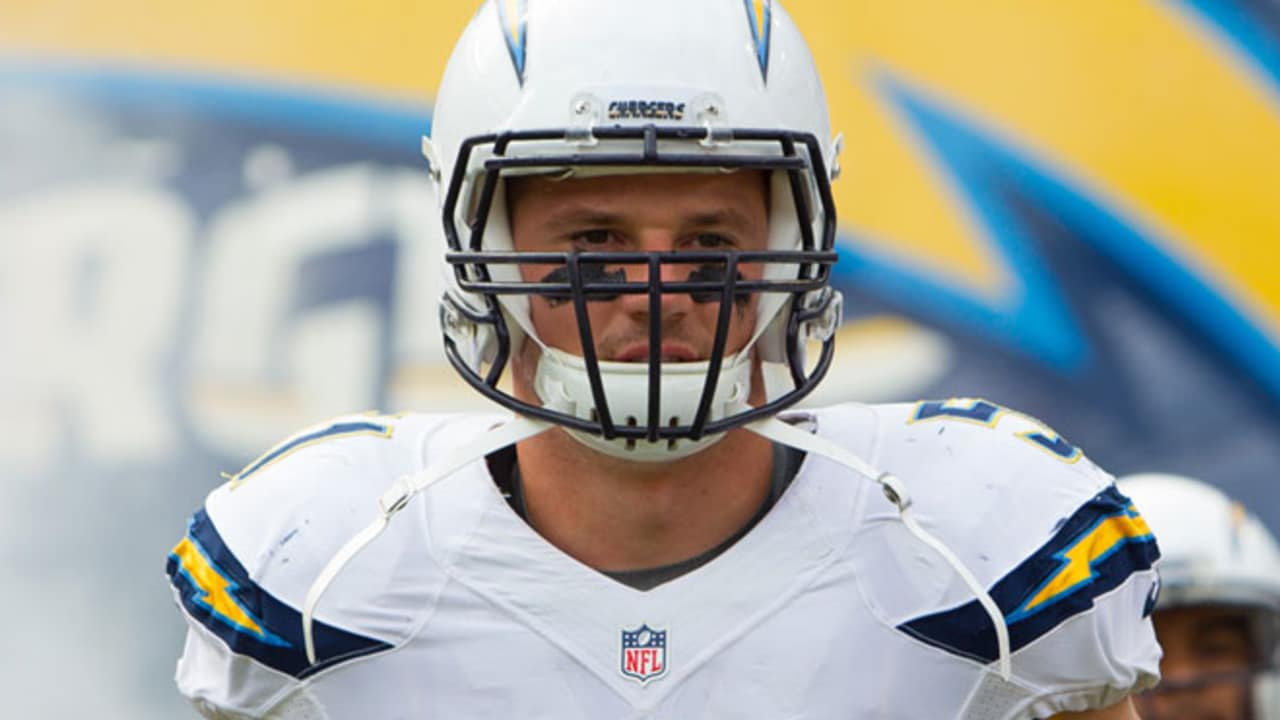 Kyle Emanuel Sums Up His Game in One Word