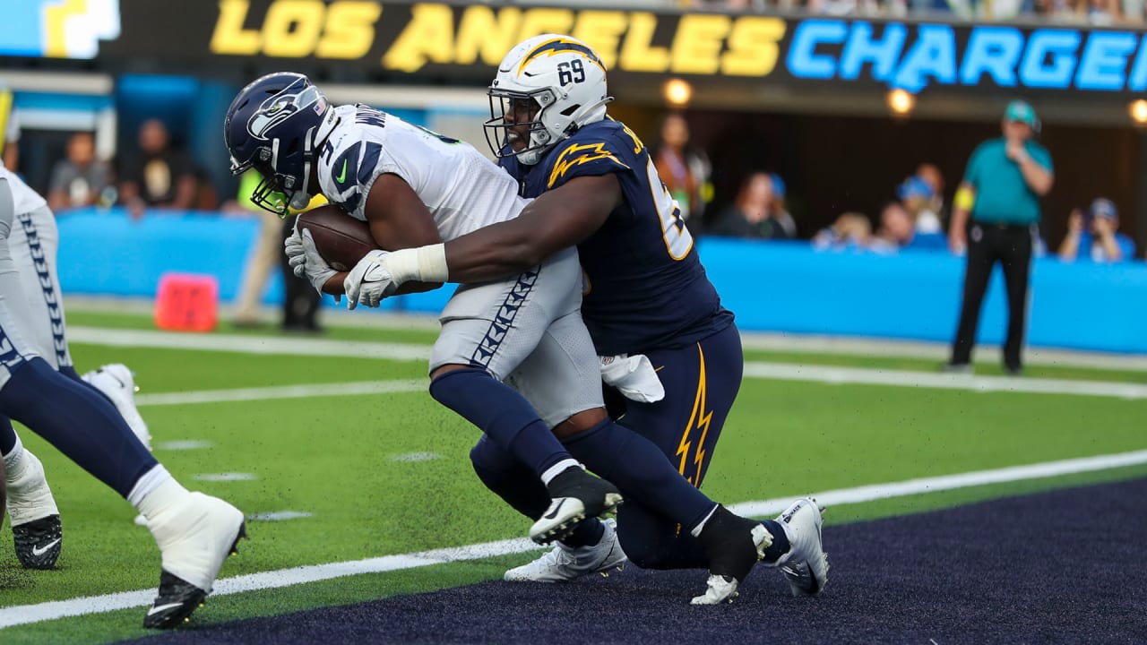 Game Highlights: Sebastian Joseph-Day Engulfs Walker for Safety