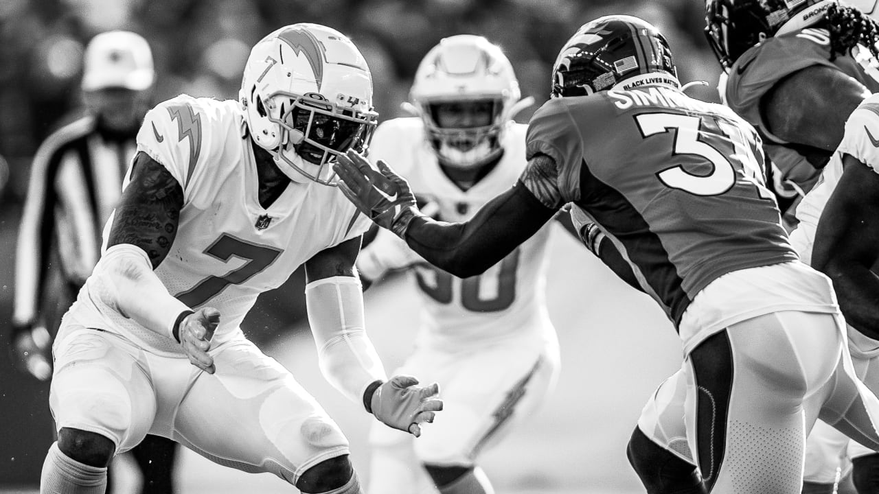 Bolts in B&W: Week 18