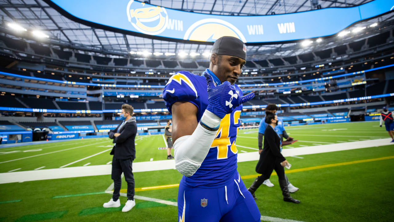 Michael Davis Contract Extension, Free Agency 2021