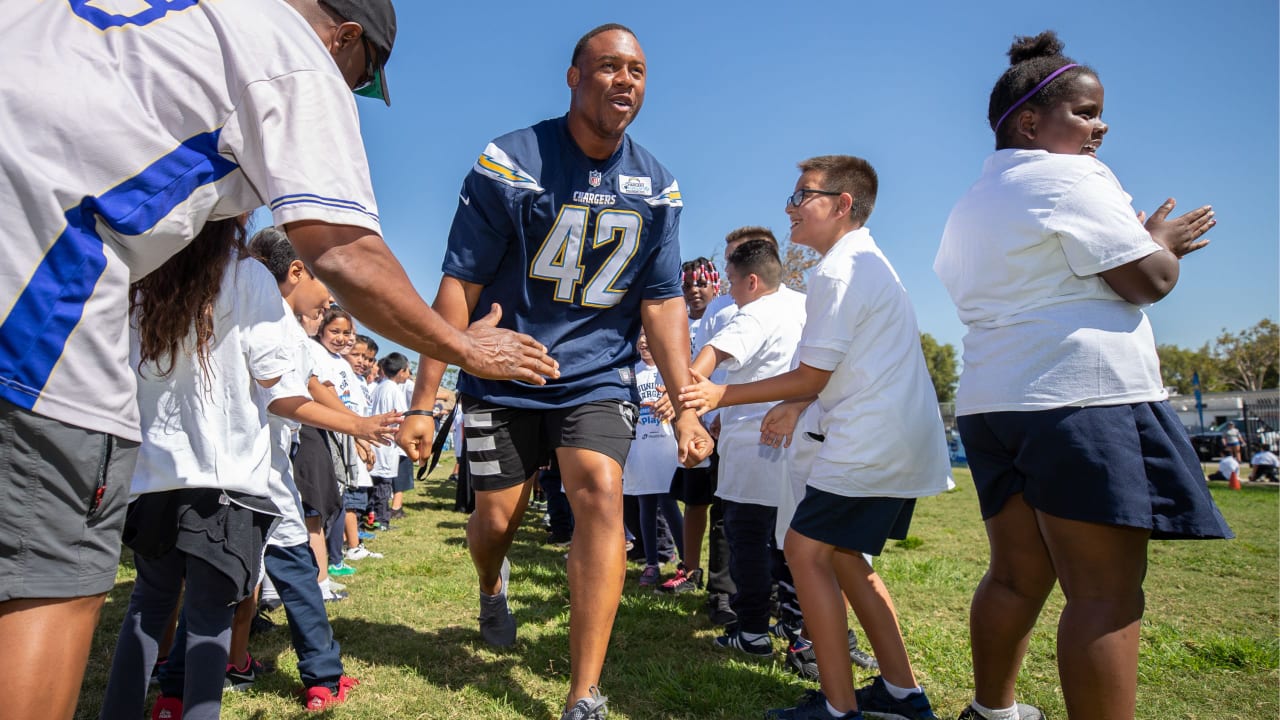 Uchenna Nwosu to Receive L.A. Sports Council's Inaugural Mayor's ... Uchenna Nwosu to Receive L.A. Sports Council's Inaugural Mayor's ...