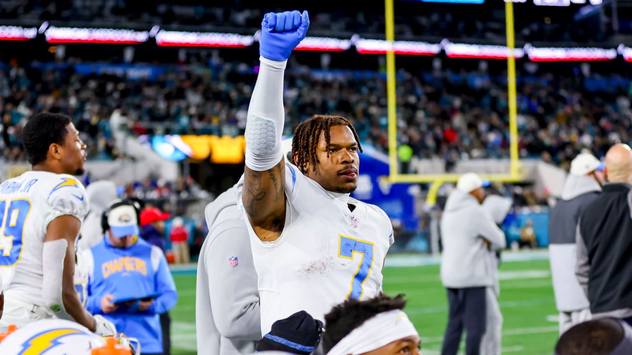 Game Highlights: Gerald Everett Surpasses 100 Yards on Tackle-Busting ...