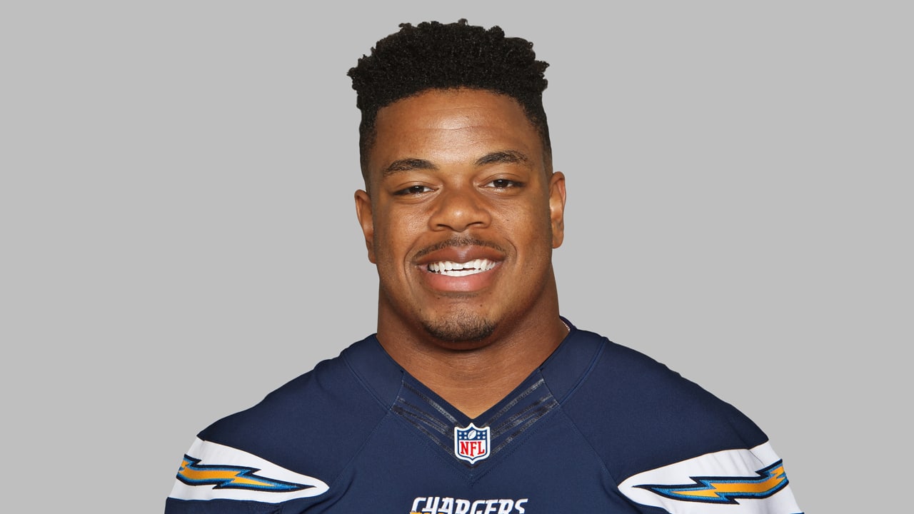 Ellerbee Causes Quite the Stir After Joining the Bolts