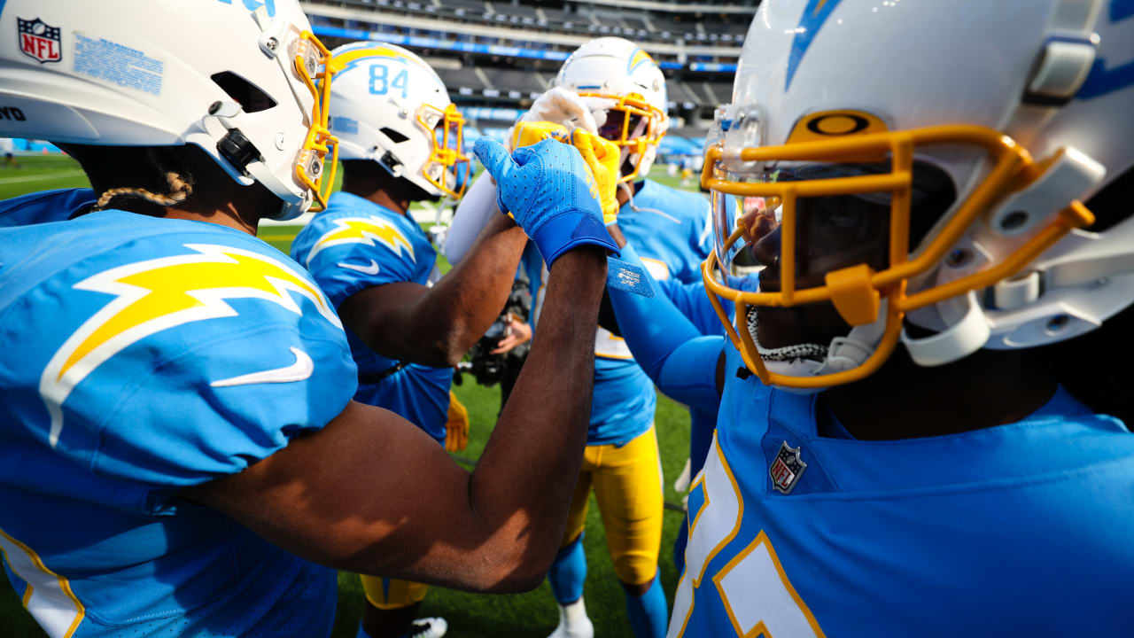 Photos: Patriots vs. Chargers Pregame