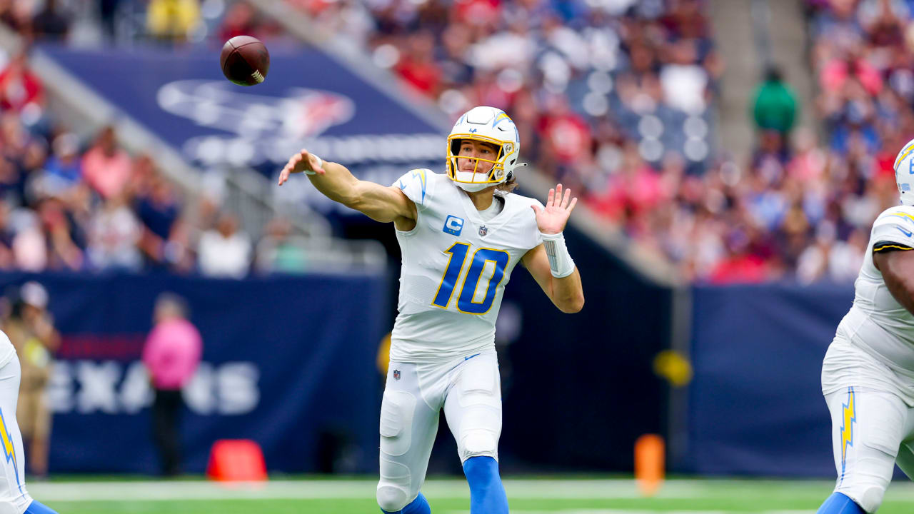 Highlights: Justin Herbert's Best Throws in Week 4