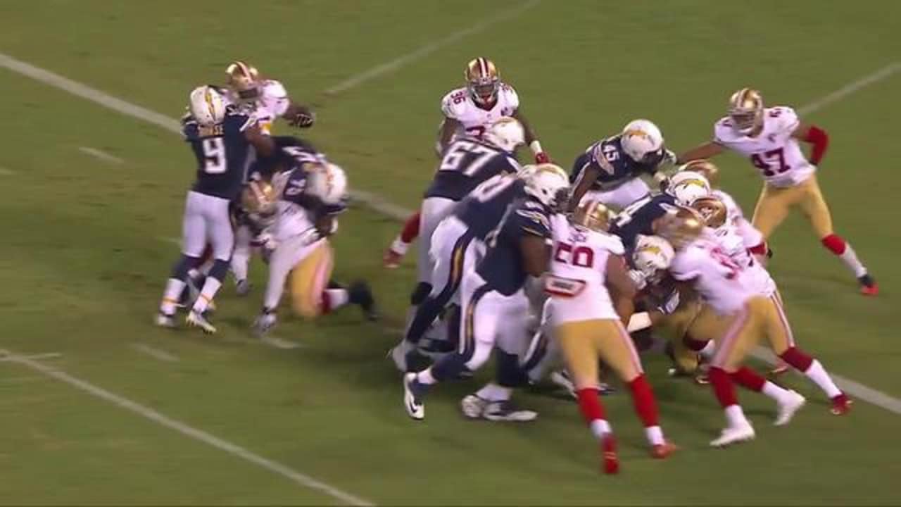 Chris Swain Runs it in for a Touchdown