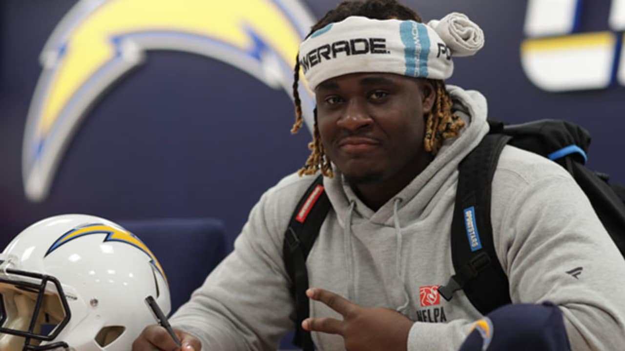 Chargers Sign DT Justin Jones