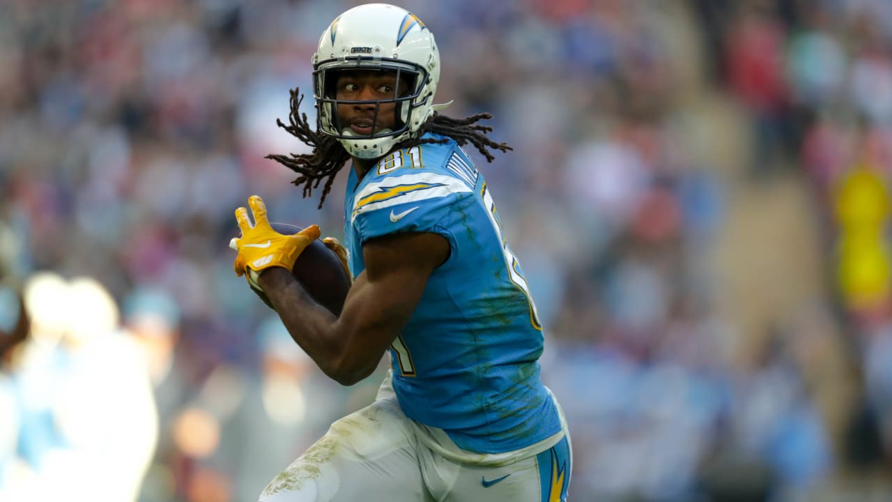 Mike Williams Zips Past the Defense on 55-Yard TD Catch