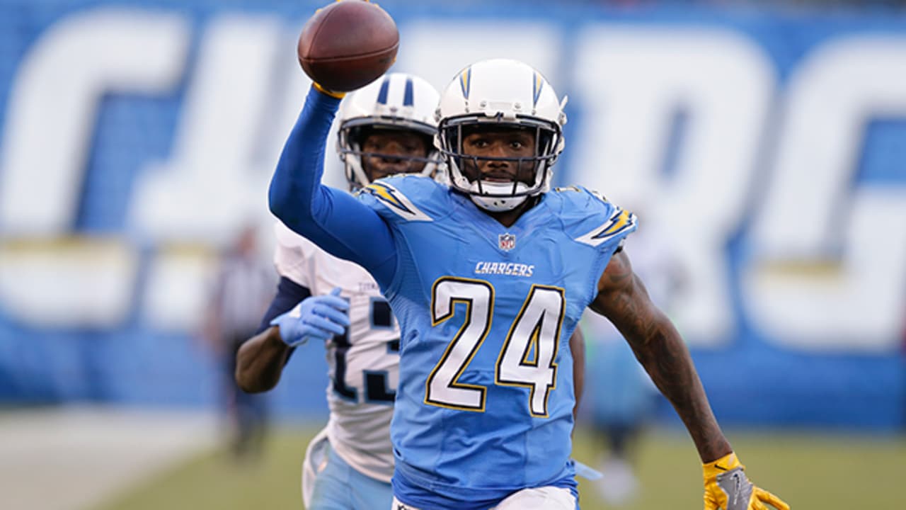 Inside the Chargers' Dominating Defensive Effort