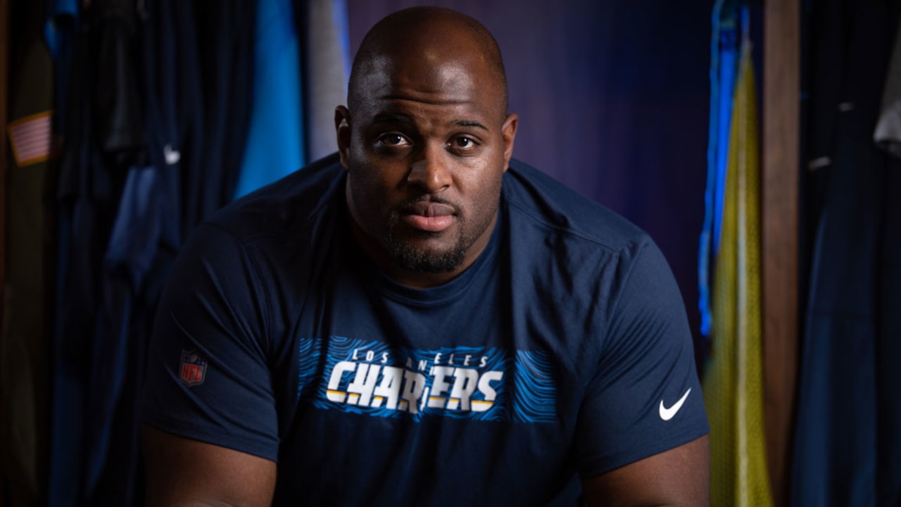 An Emotional Brandon Mebane Discusses Return to the Bolts