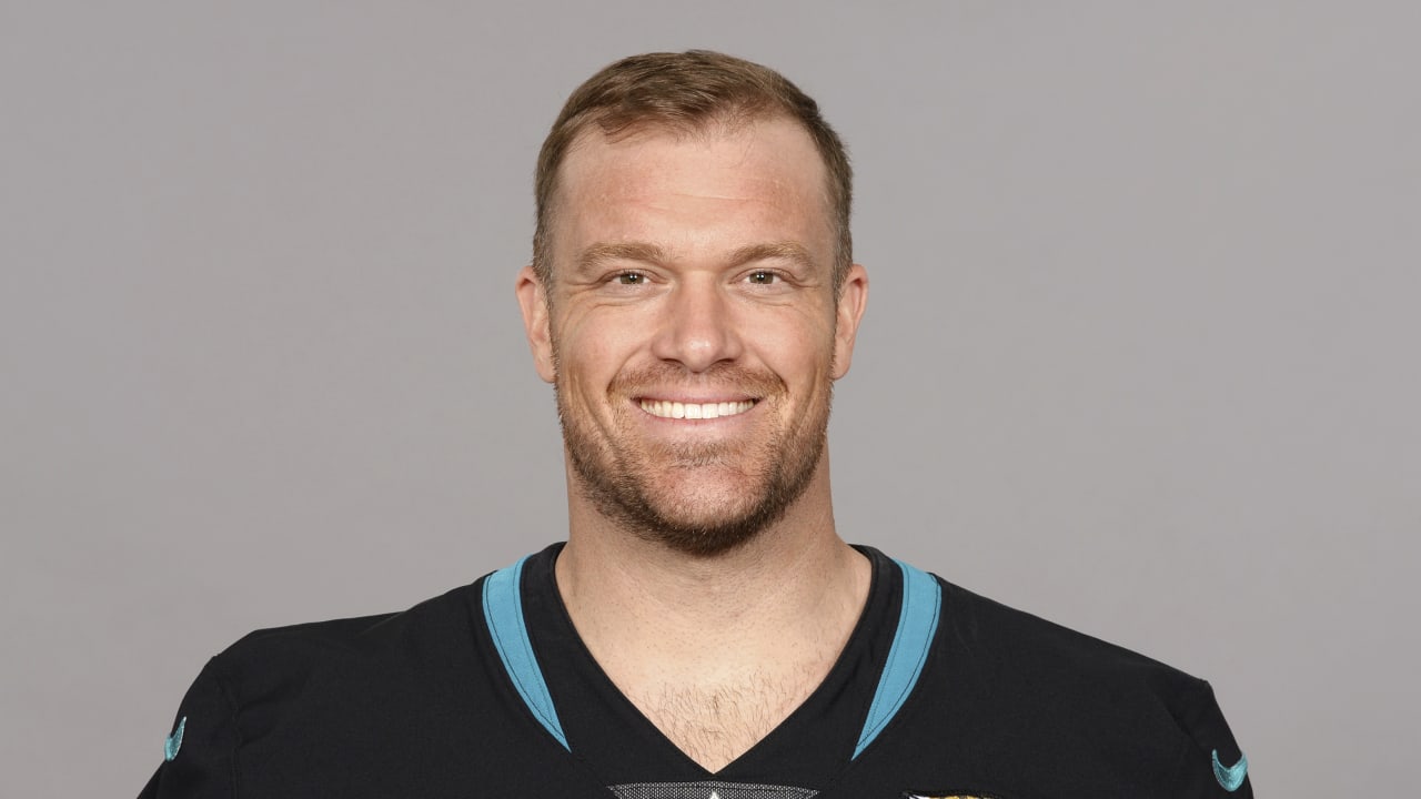 Chargers Sign LS Matt Overton