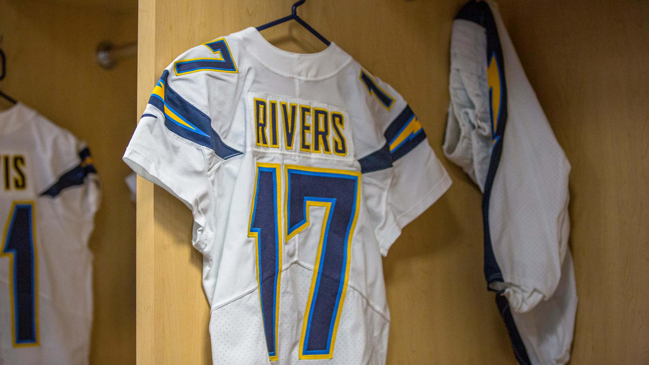 Watch: Inside the Chargers Locker Room