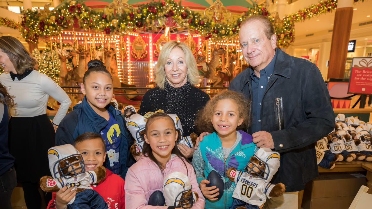 Spanos Family Partakes in “Sharing the Spirit Holiday Party”
