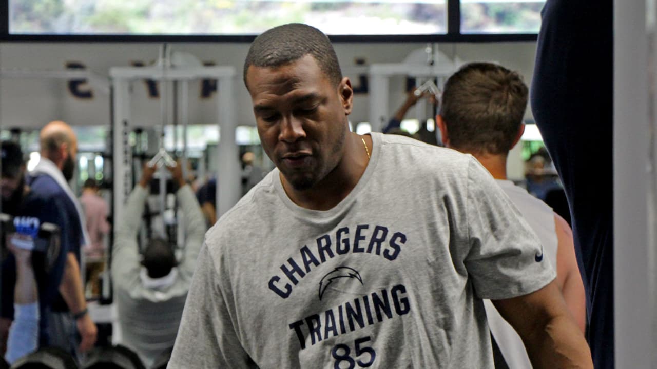 Highlights: Chargers Go Inside the Weight Room