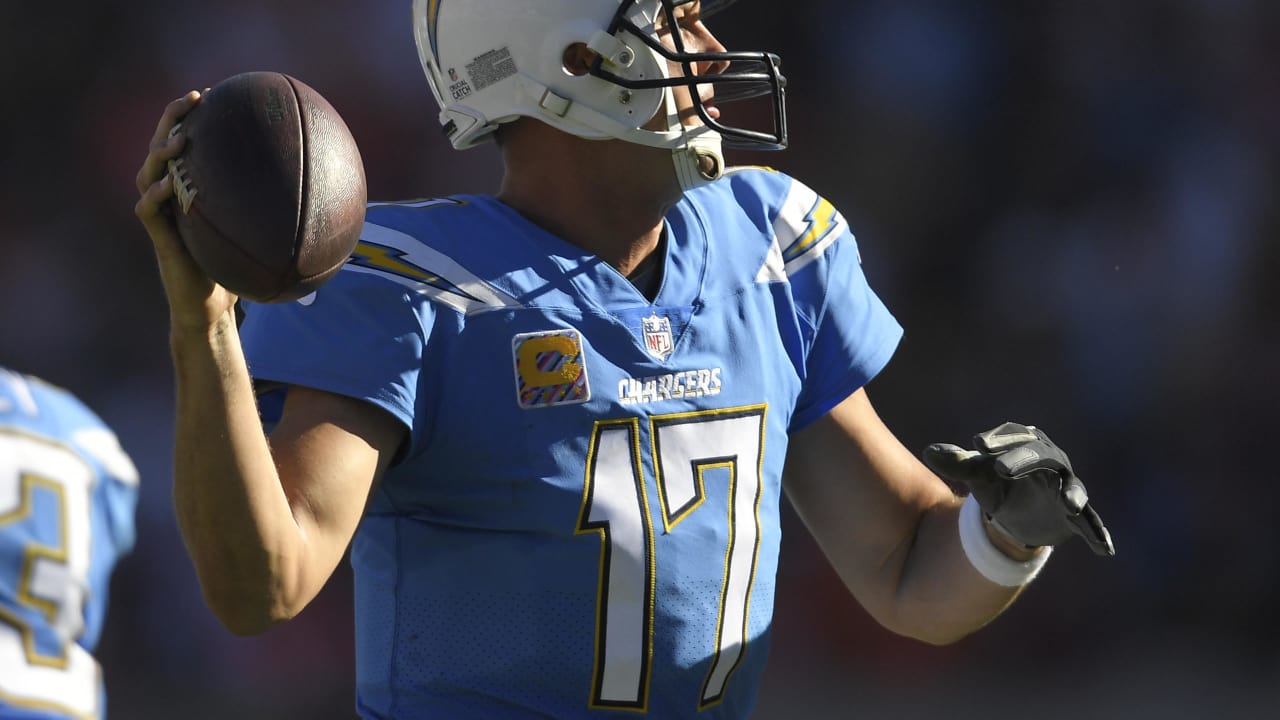 Hunter Henry Gets Key Catch on 3rd and 11