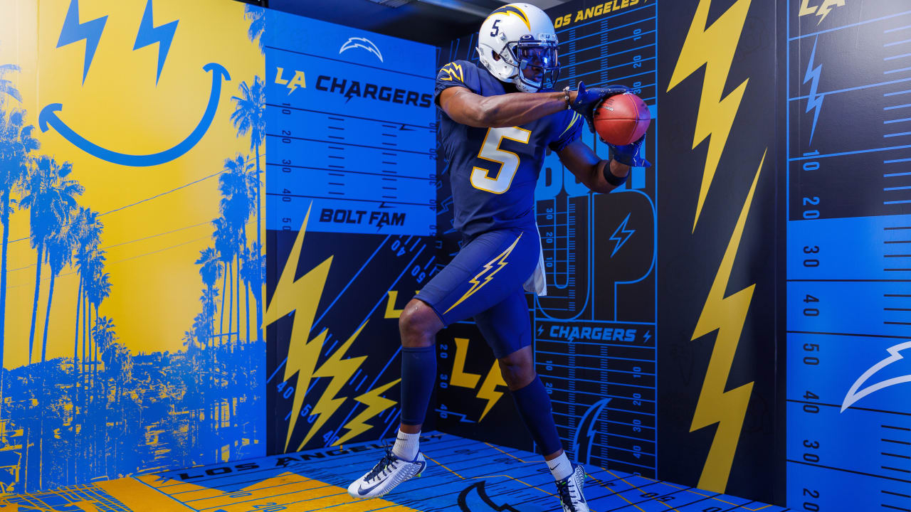 Photos: Bolts Offense Shows Out at Media Day