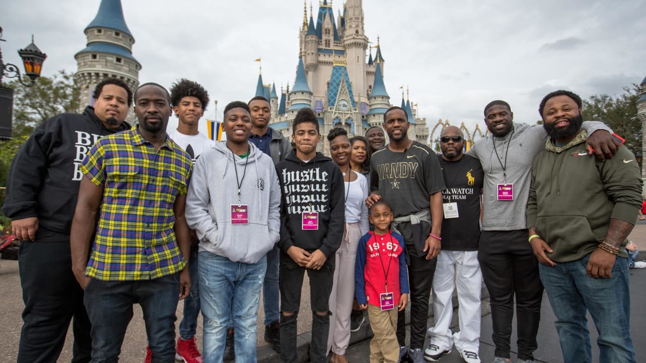 Hayward Family Tours Magic Kingdom