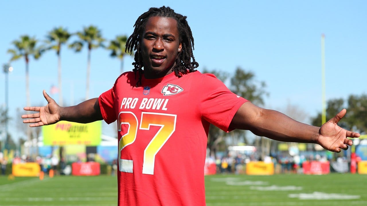 Kareem Hunt is Wired at His First Practice as a Pro Bowler