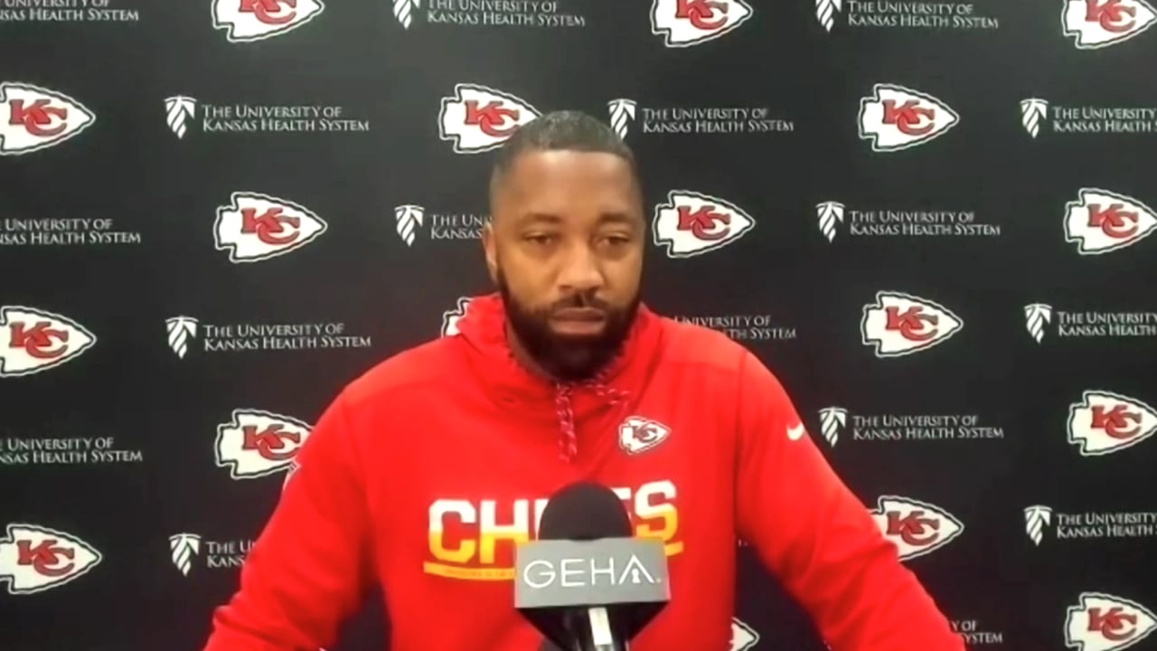 Greg Lewis: "The receivers are not me guys, they are team guys" | Press ...