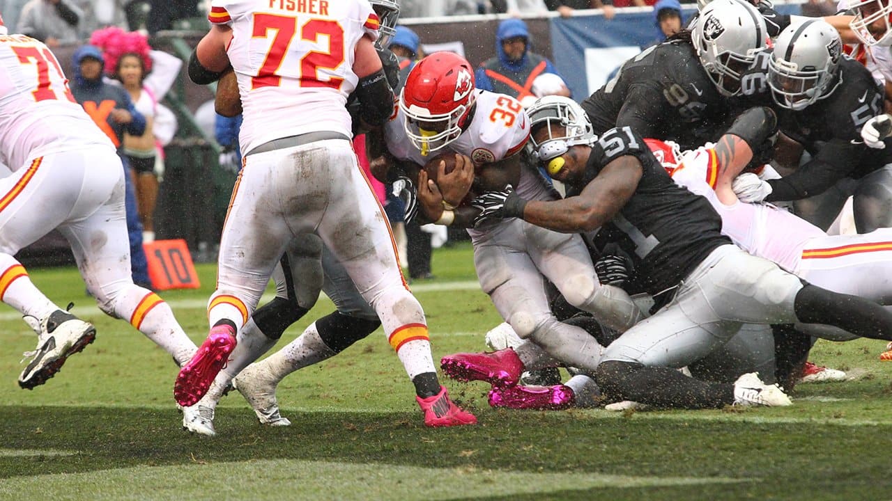 Spencer Ware Rushes for 2-yard Touchdown