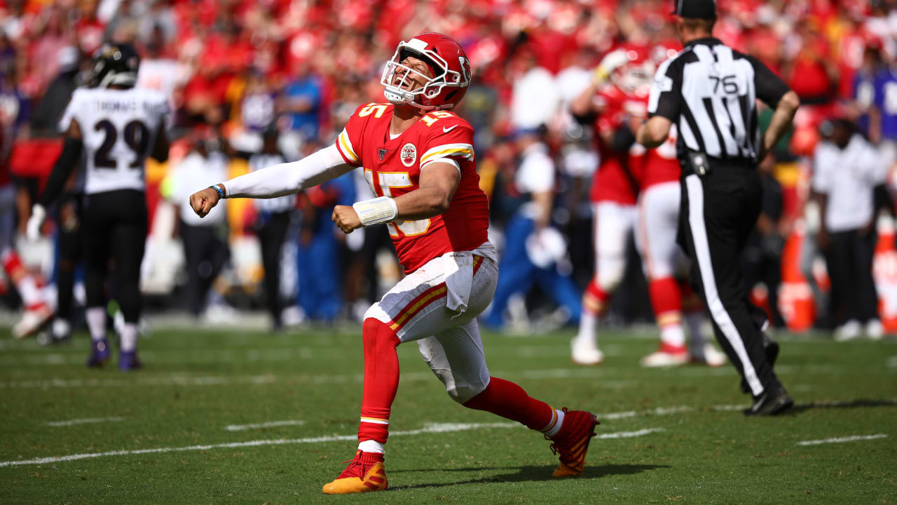Patrick Mahomes Earns AFC Offensive Player of the Month Honors