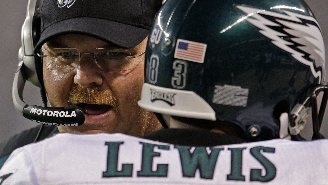 Chiefs Hire Greg Lewis to Serve as Wide Receivers Coach