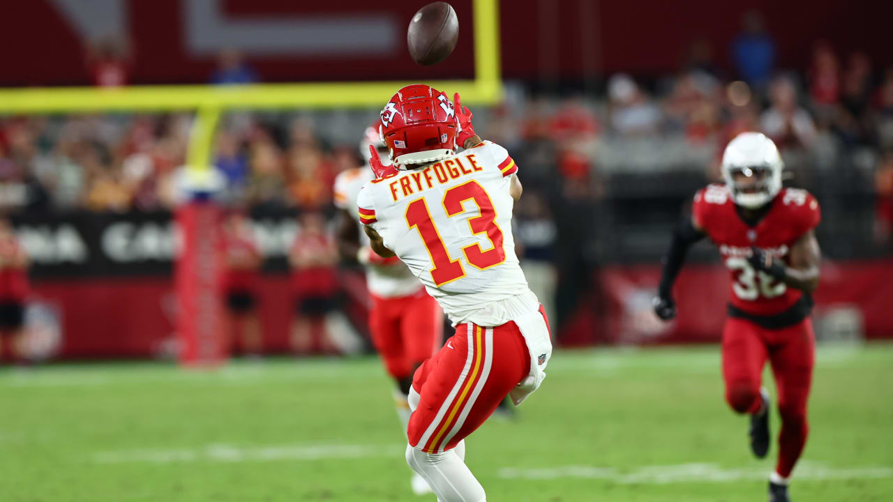 Kansas City Chiefs quarterback Chris Oladokun Evades the Rush and Finds ...