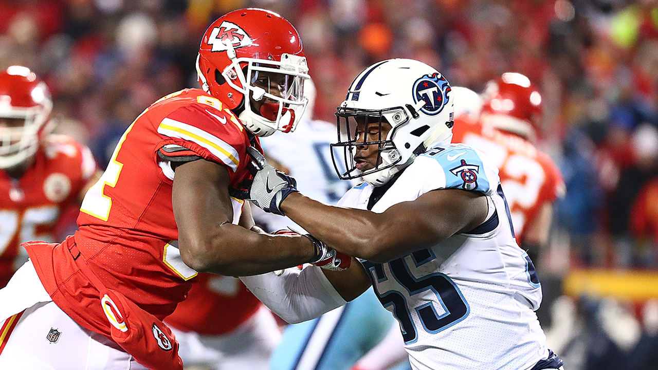Chiefs Fall to Titans, 22-21, Ending Their Season