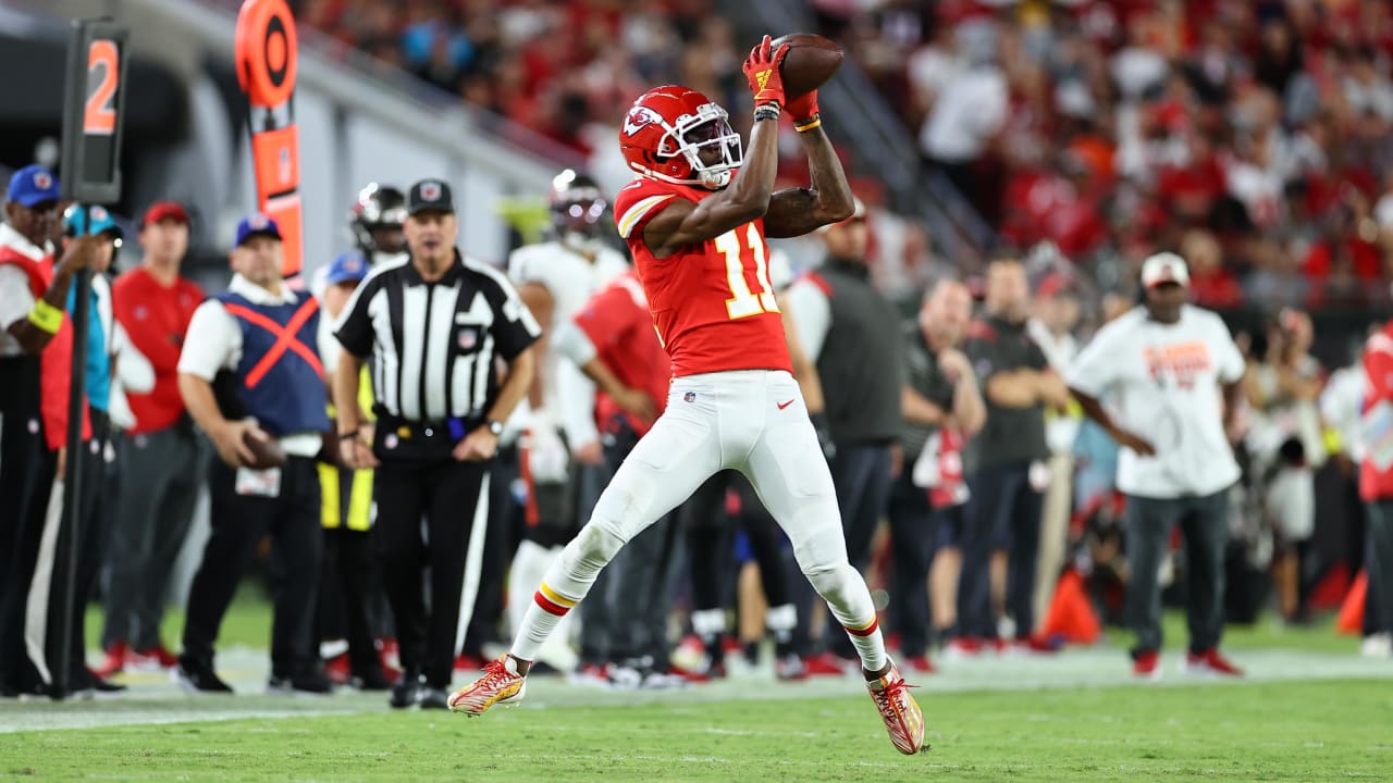 Coach Reid's Nifty Play Design Frees up Patrick Mahomes' 25-Yard Loft ...