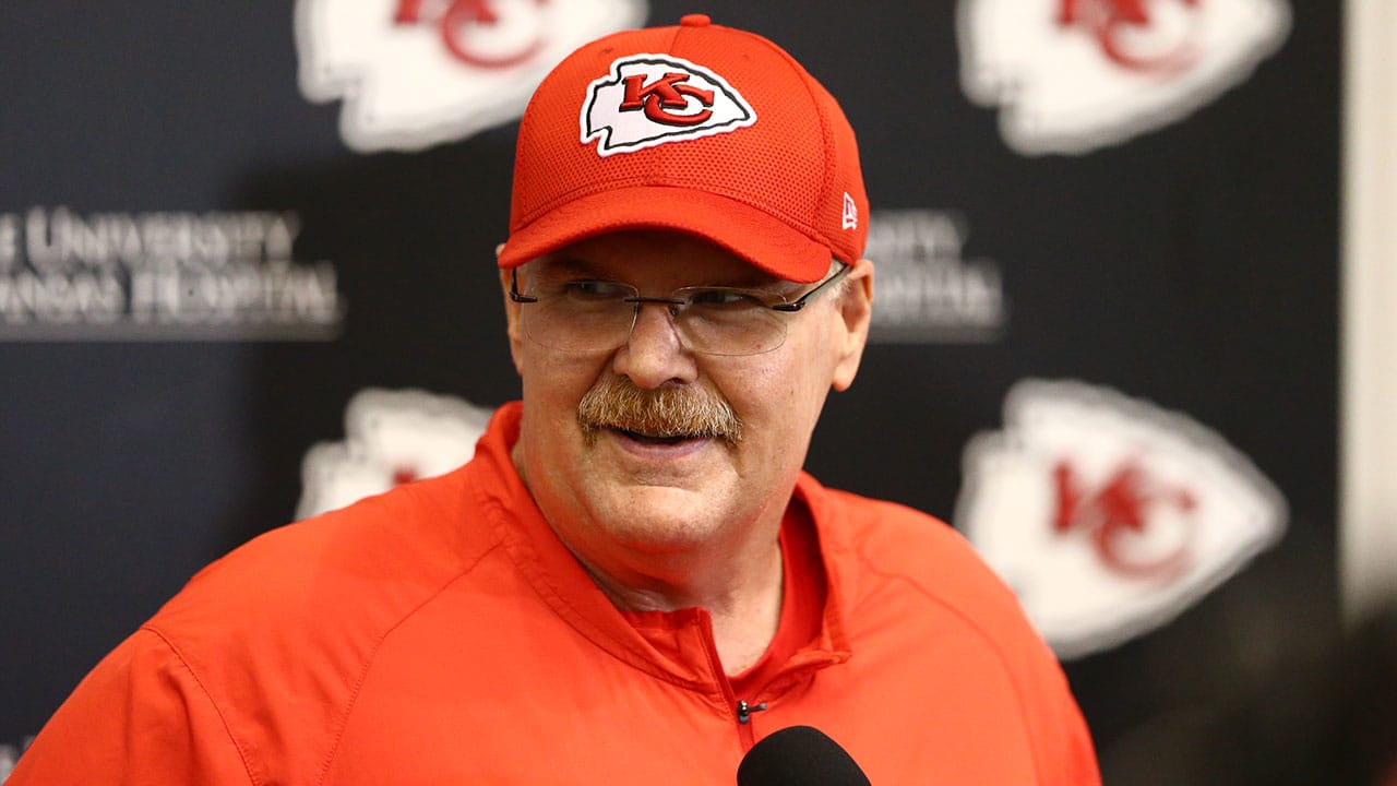 Chiefs Head Coach Andy Reid Signs Contract Extension