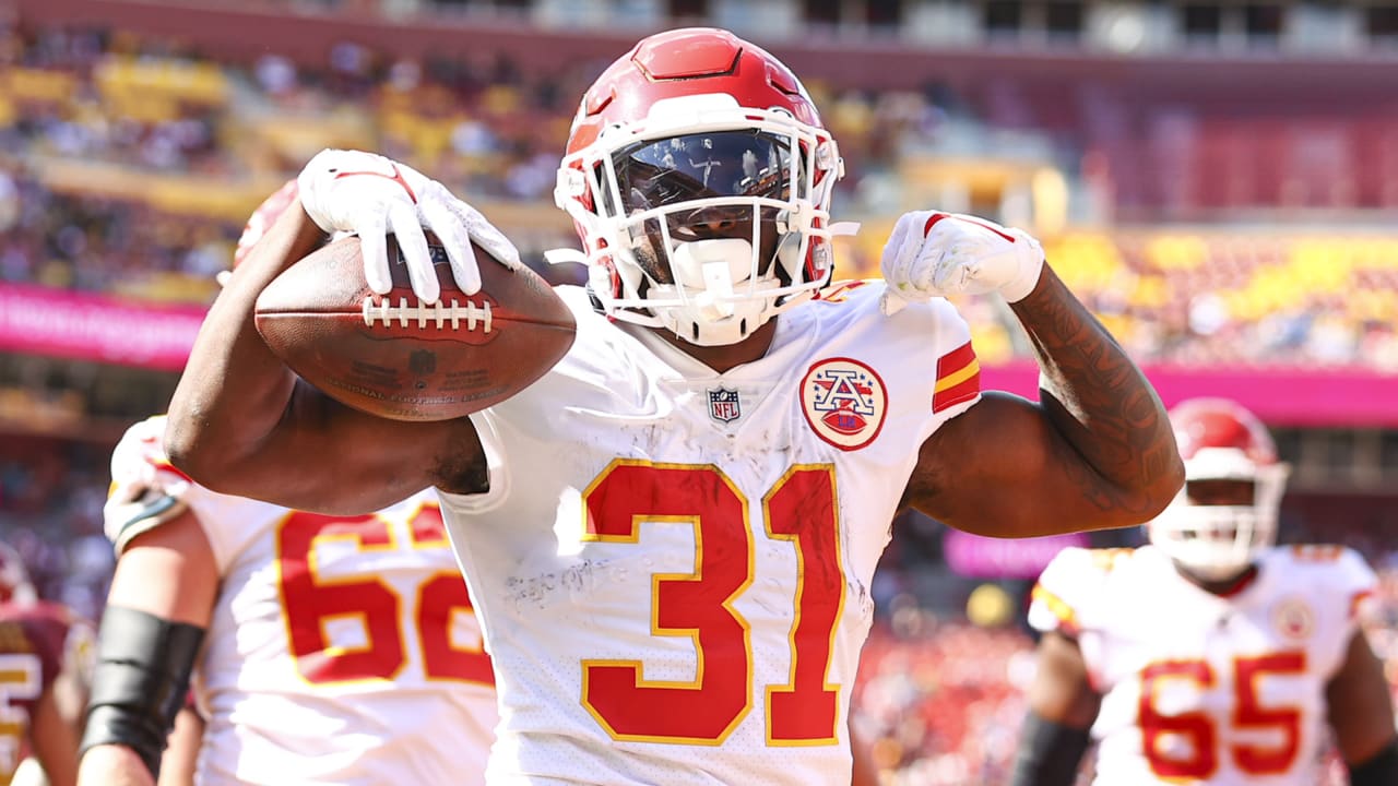 TOUCHDOWN: Darrel Williams Plunges Forward for 2-Yard TD Run