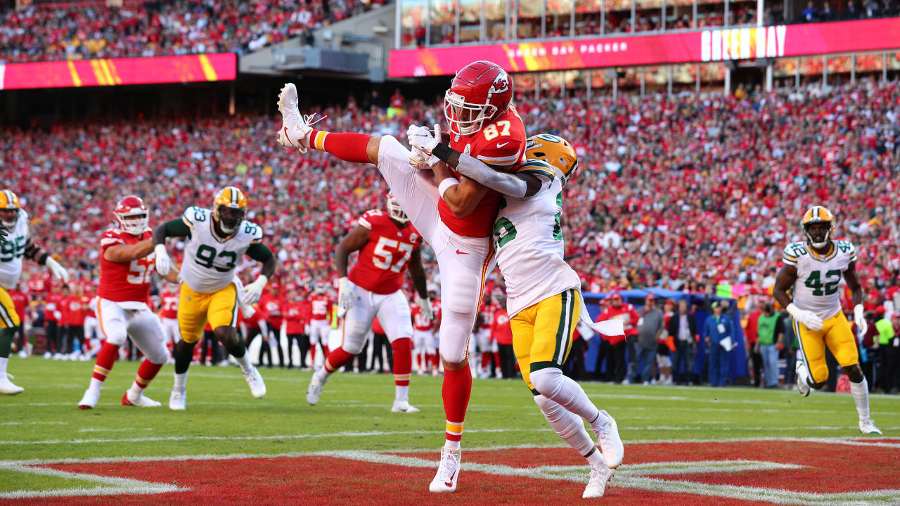 Photos: Game Action from Week 9 | Chiefs vs. Packers