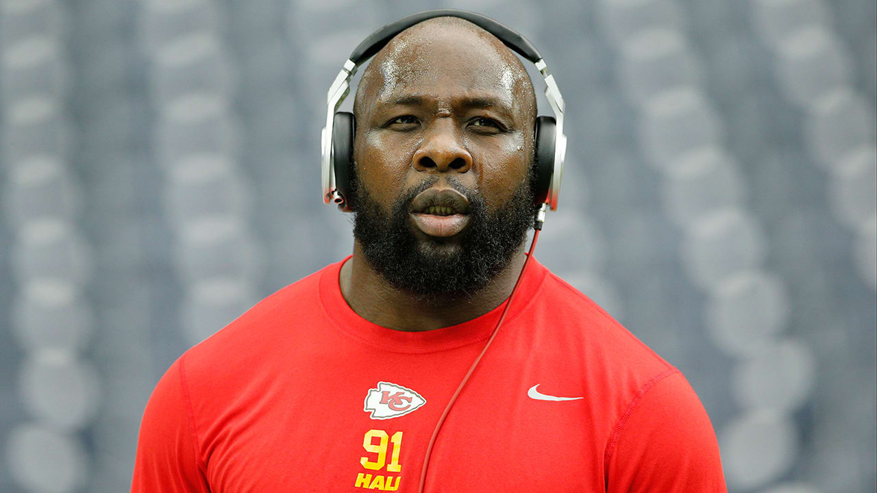 Veteran LB Tamba Hali Will Begin Practicing This Week