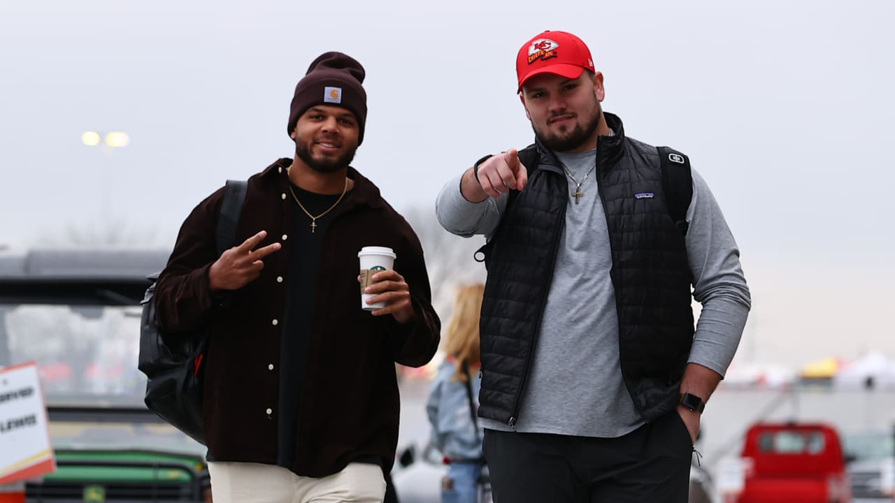 Photos: Chiefs Player Arrivals from Divisional Playoffs | Chiefs vs ...