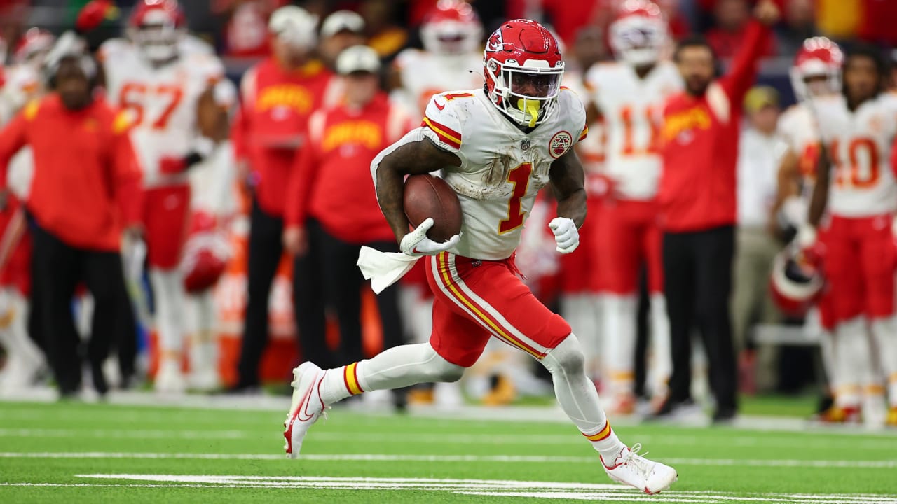 Jerick McKinnon Has Become One of the Chiefs’ Most Versatile Weapons