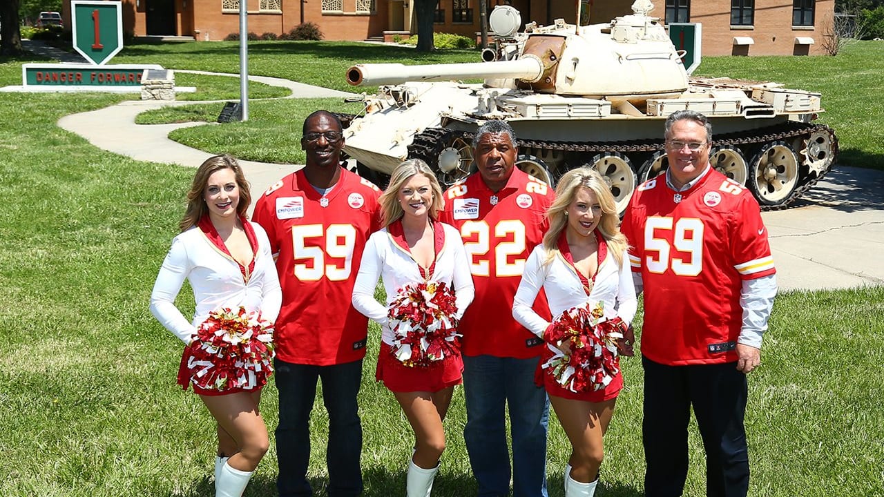 Photo Gallery: Chiefs Alumni Visit Fort Riley