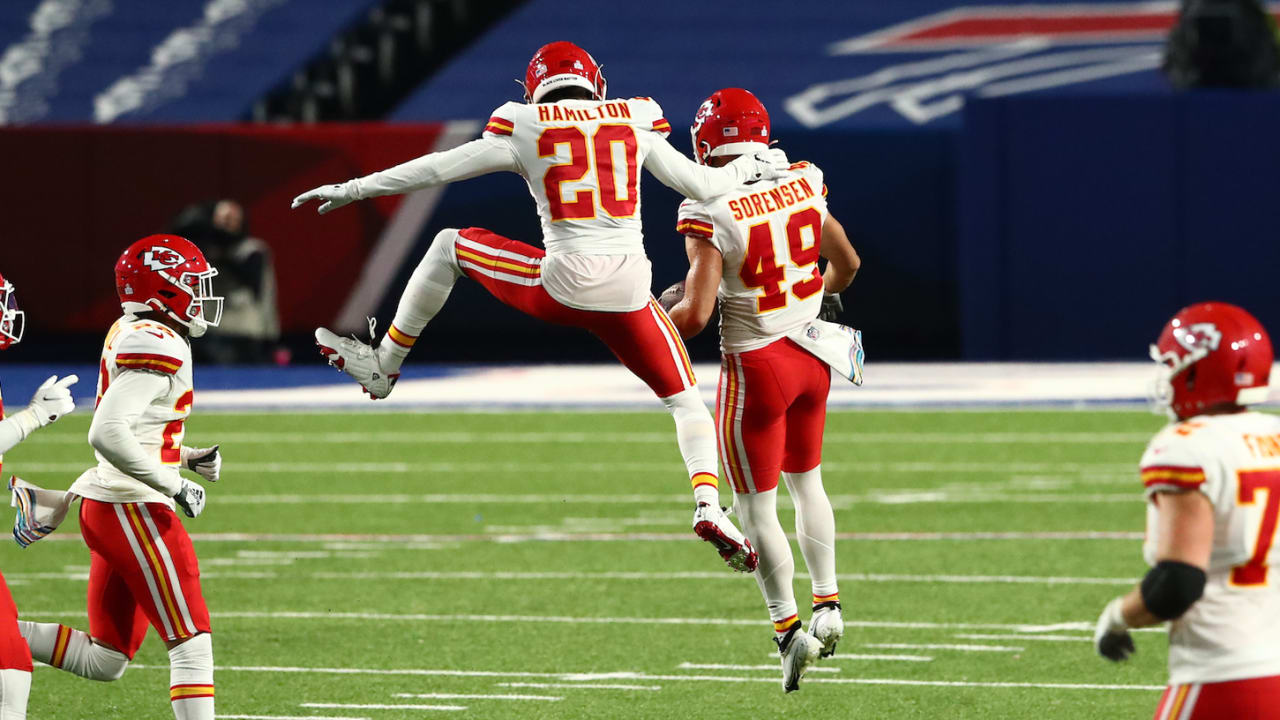 Daniel Sorenson Seals the Monday Night Win with One-Handed Interception