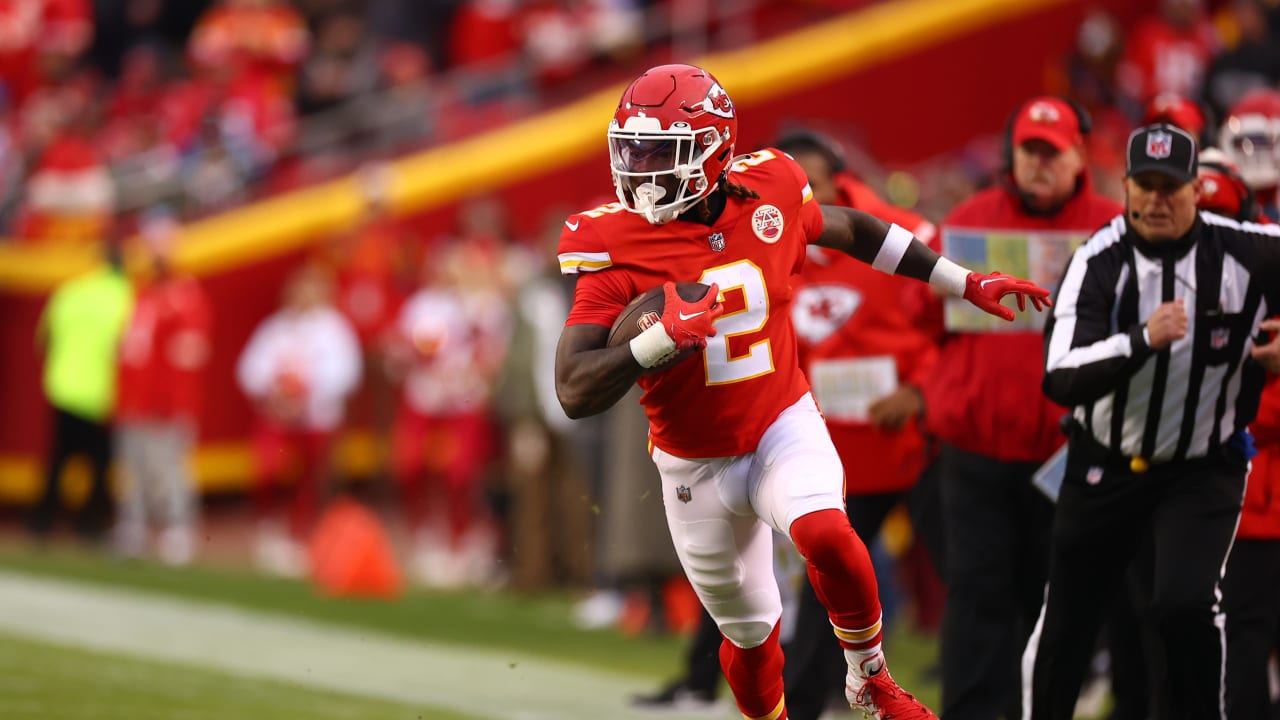 Travis Kelce Leads the Way as Ronald Jones Breaks Free for 22-Yard Catch