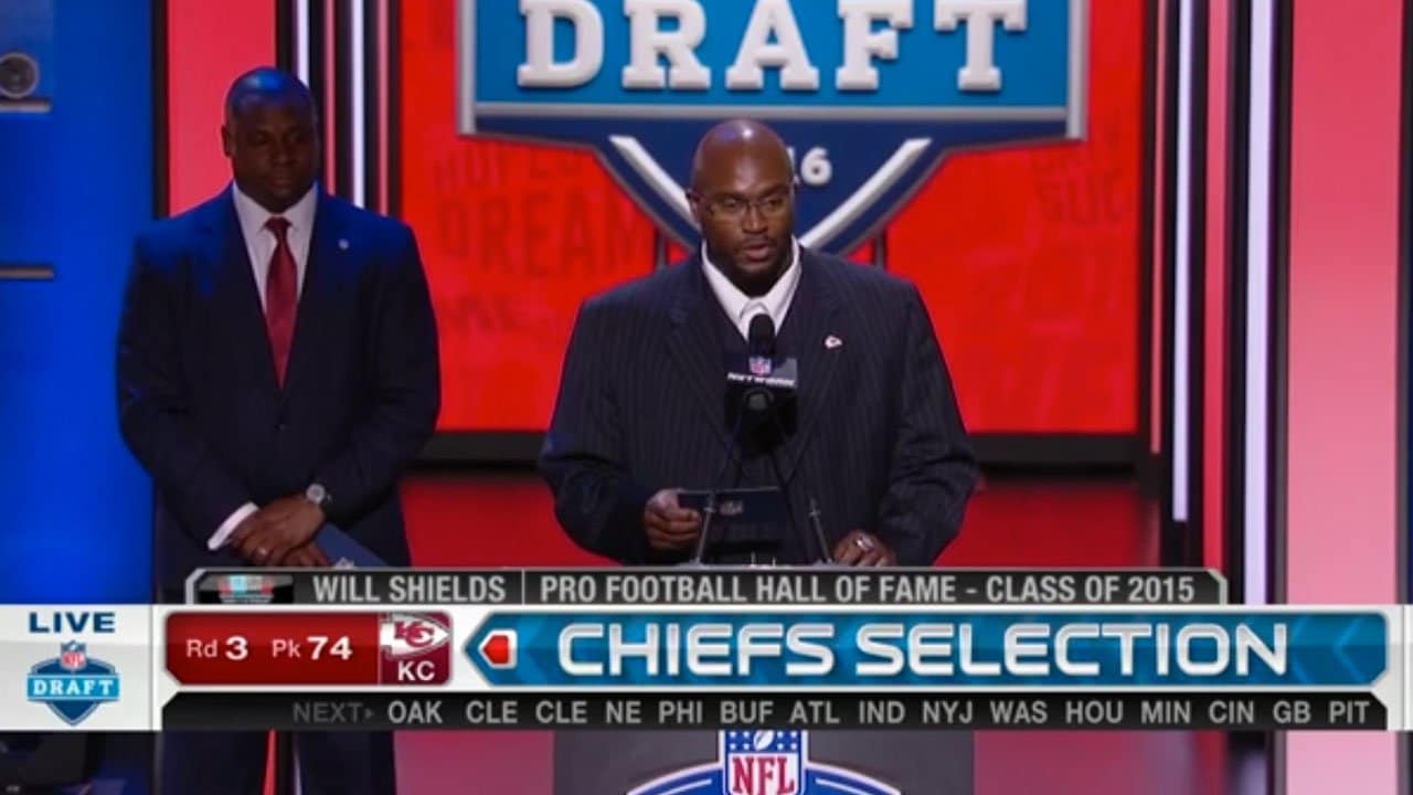 Chiefs pick KeiVarae Russell No. 74