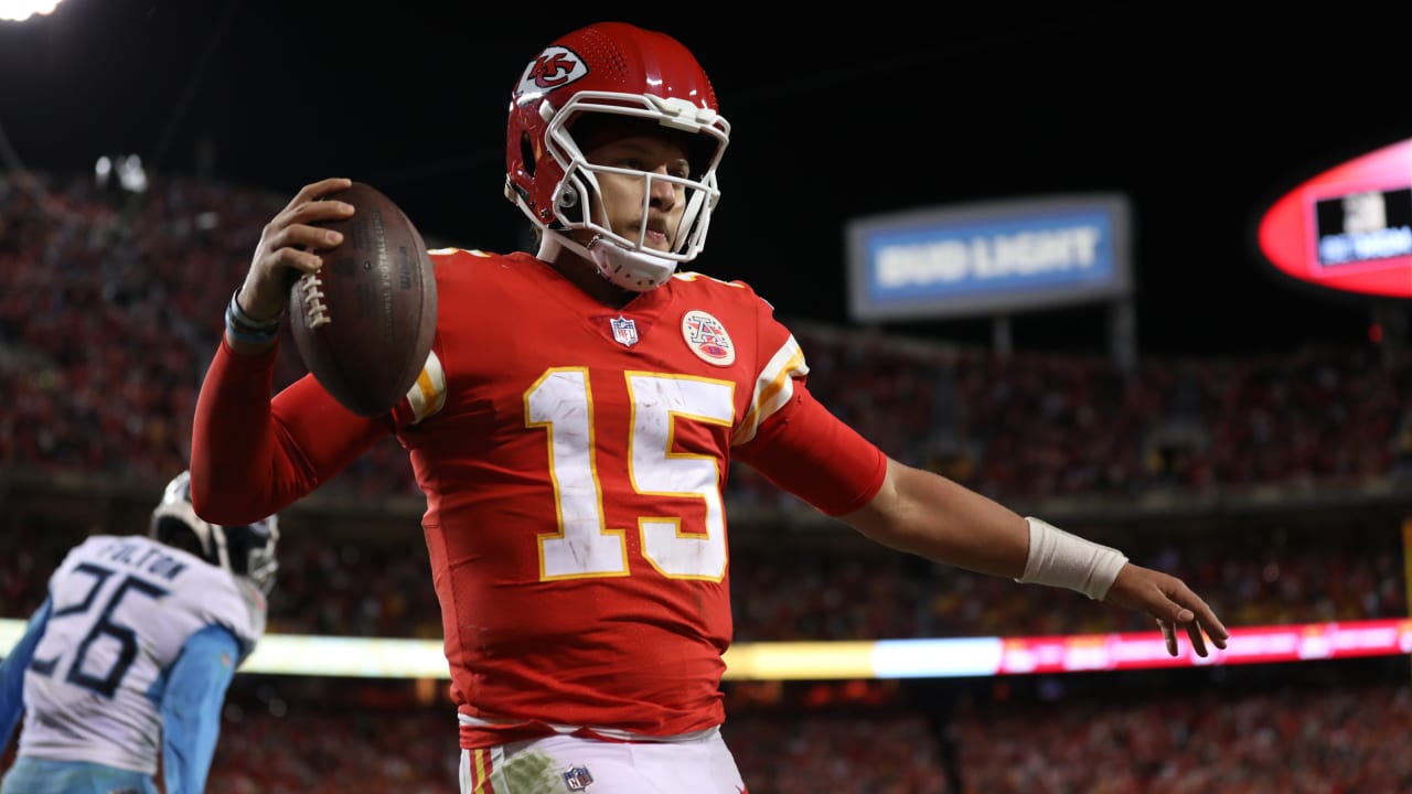 Patrick Mahomes Runs It In for the Two-Point Conversion