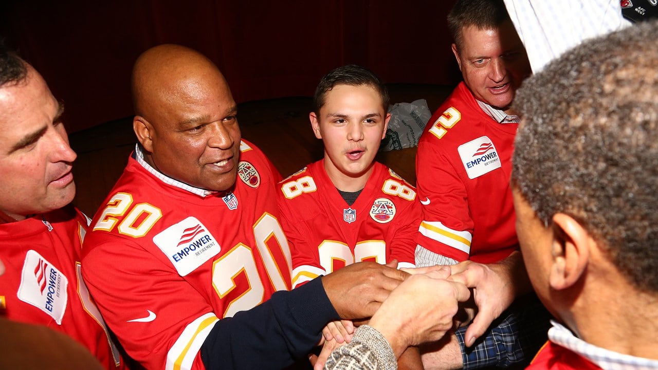 Photo Gallery: Chiefs Ambassadors Visit Shawnee Mission North High School