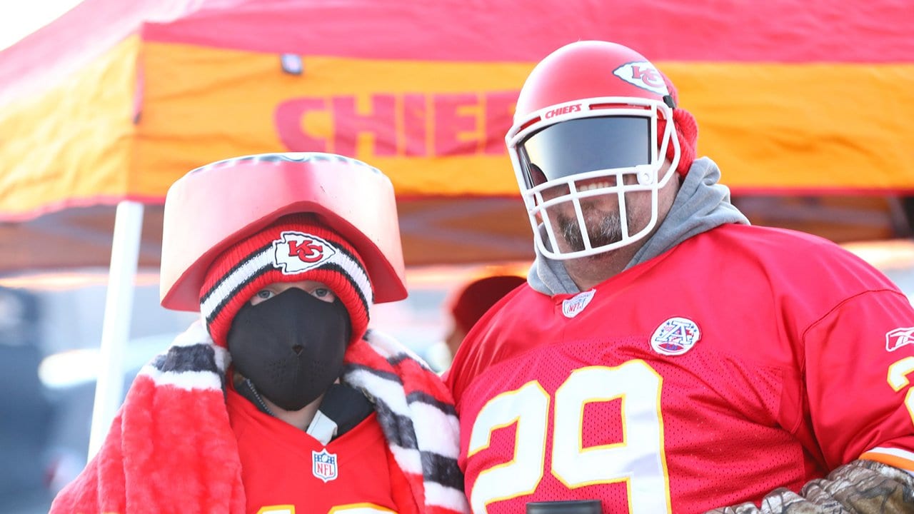 Photo Gallery: Chiefs vs. Raiders Tailgating