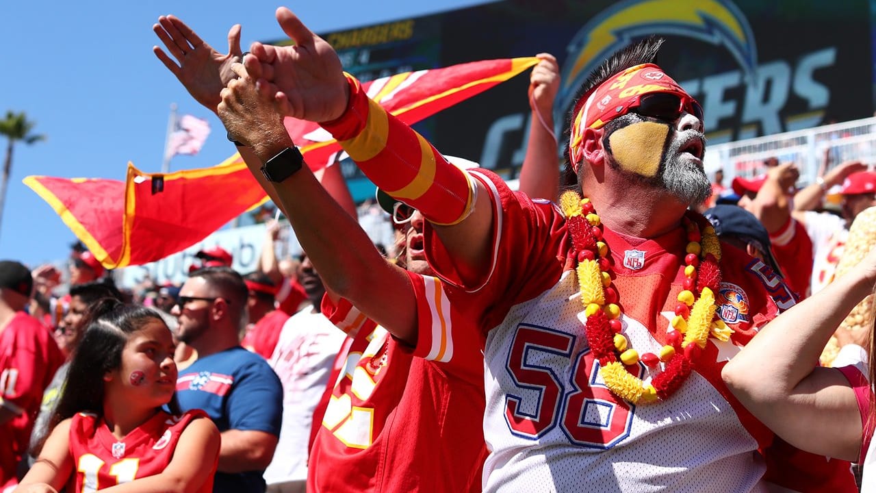 Photo Gallery: Fan Friday 9/29/17