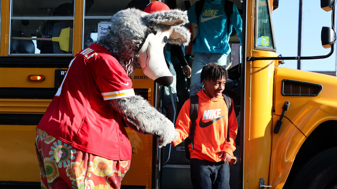 Photos: Kansas City Chiefs Join City Year for The First Day of School