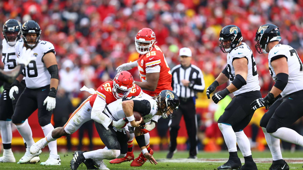 SACK: Frank Clark Shows Off His Speed as He Chases Down Trevor Lawrence ...